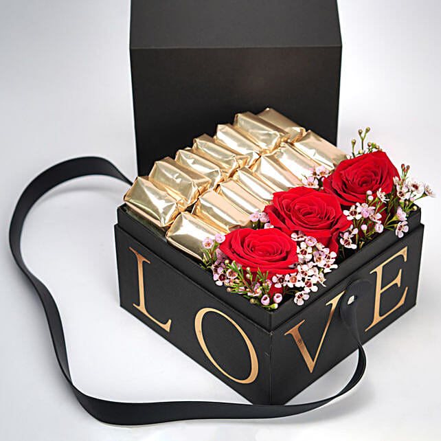 Ravishing Red Roses & Chocolates Black Love Box qatar | Gift Ravishing ...