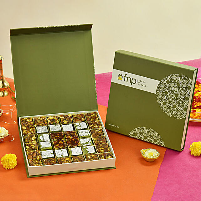 Indulgent Designer Sweets Box qatar | Gift Indulgent Designer Sweets ...