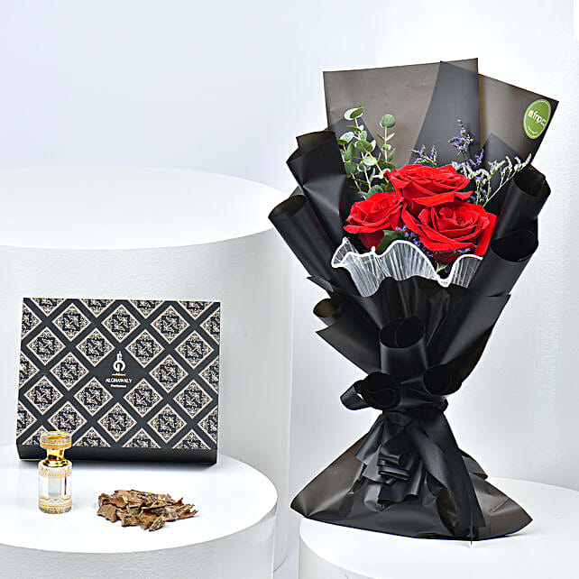 3 Red Roses Bouquet with Alghawaly Oud Box qatar | Gift 3 Red Roses ...