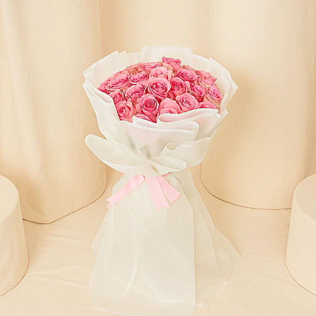 15 Majestic Pink Roses qatar | Gift 15 Majestic Pink Roses- FNP
