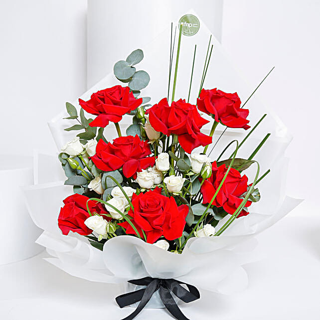 Simply Red Roses Bouquet qatar | Gift Simply Red Roses Bouquet- FNP
