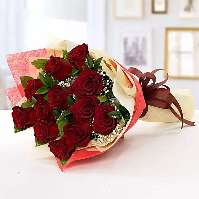 12 Red Roses Wrap in Bouquet saudi-arabia | Gift 12 Red Roses Wrap in ...