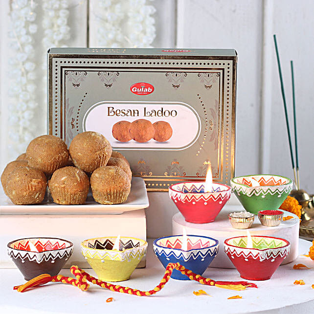 Traditional Box of Diwali Delights saudi-arabia | Gift Traditional Box ...