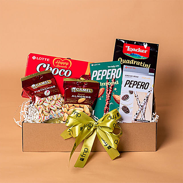 Choco Nuts Hamper singapore | Gift Choco Nuts Hamper- FNP