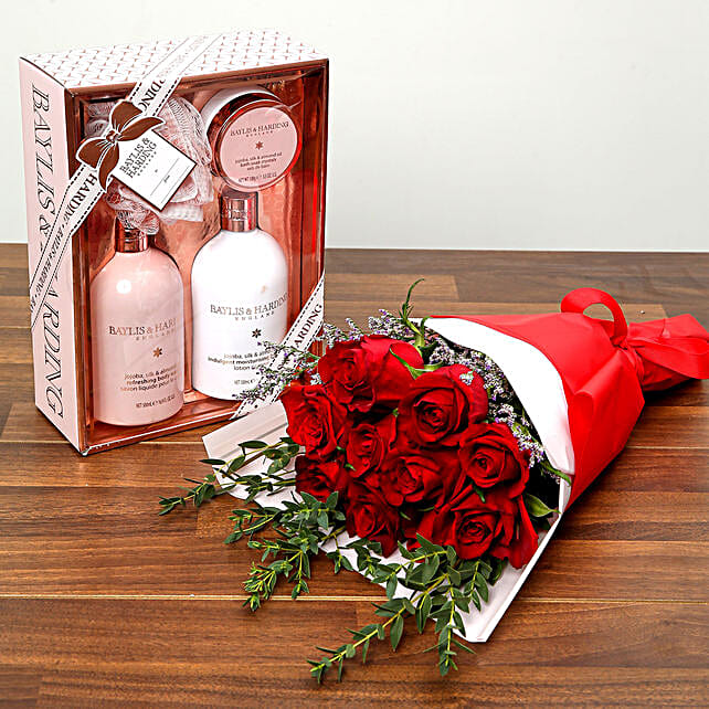 Red Roses and Grooming Kit Combo uae | Gift Red Roses and Grooming Kit ...