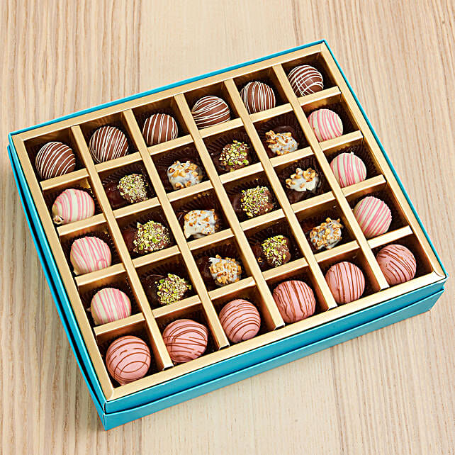 Dates And Bon Bon Box uae | Gift Dates And Bon Bon Box- FNP