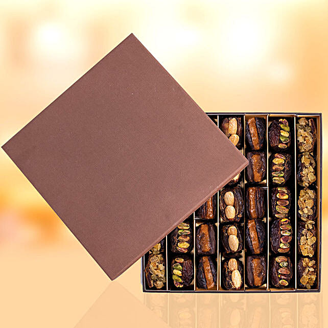 Assorted Stuffed Dates Platter uae | Gift Assorted Stuffed Dates ...