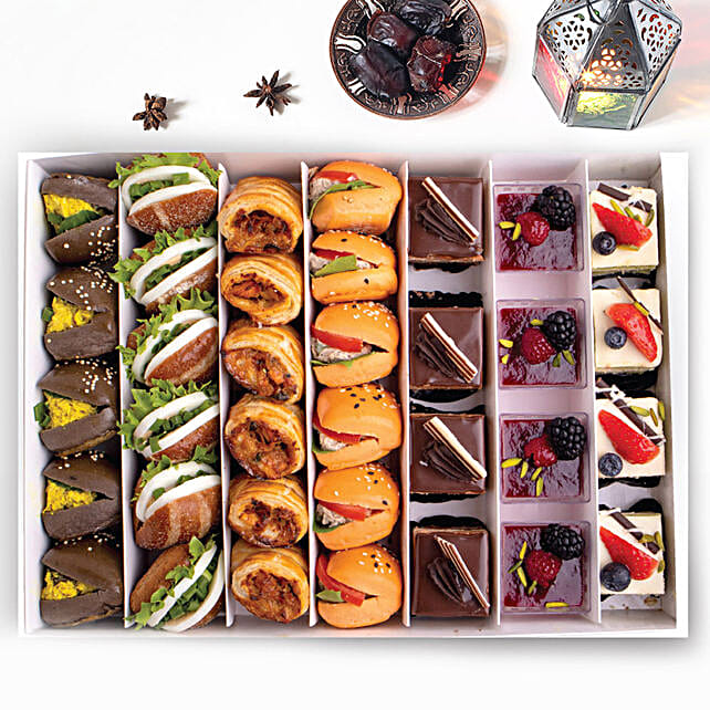 Iftar Box Of Delights uae | Gift Iftar Box Of Delights- FNP