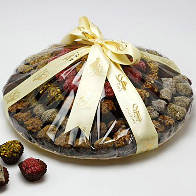 3 Layer Stuffed Dates Gift Tray uae | Gift 3 Layer Stuffed Dates Gift ...