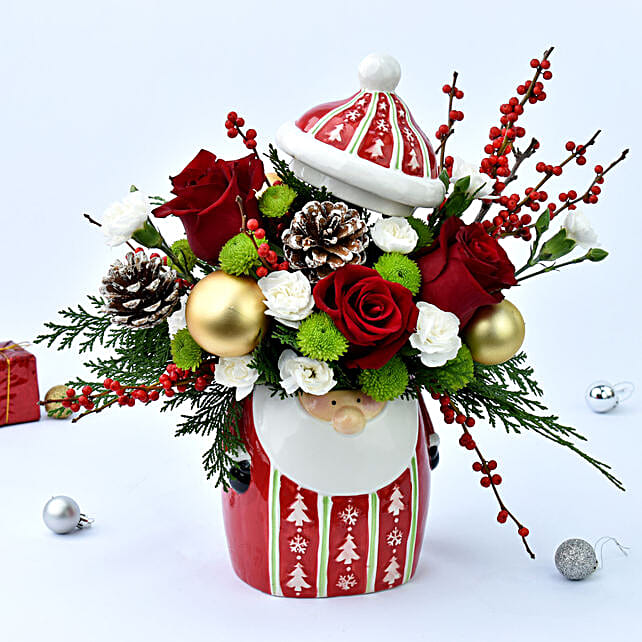Christmas With Santa Flowers uae | Gift Christmas With Santa Flowers- FNP