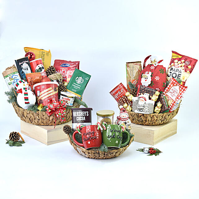 Set Of 3 Delicious Goodies Hamper for Christmas uae | Gift Set Of 3 ...