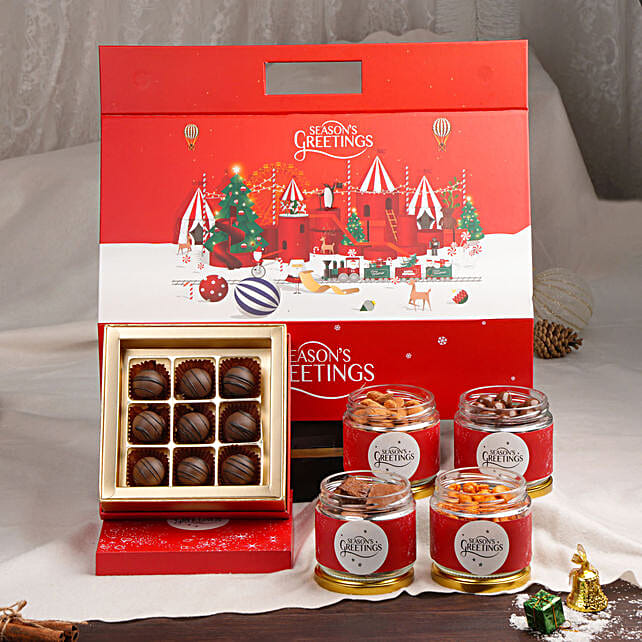 Christmas Chocolates Treat Hut hamper uae | Gift Christmas Chocolates ...