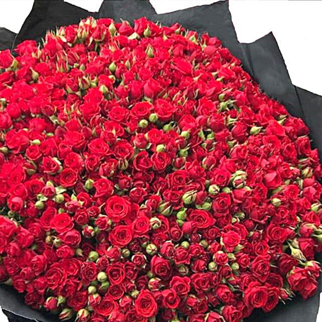 200 Red Spray Roses Bouquet uae | Gift 200 Red Spray Roses Bouquet- FNP