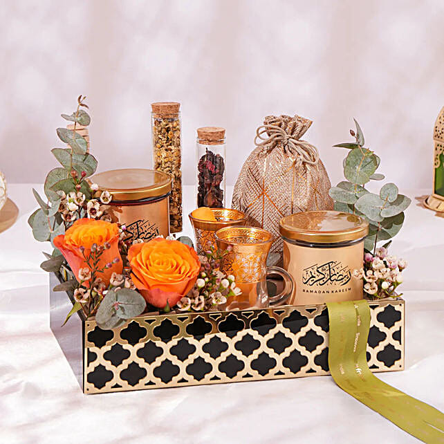 Ramadan Kareem Tea And Condiments Hamper uae | Gift Ramadan Kareem Tea ...