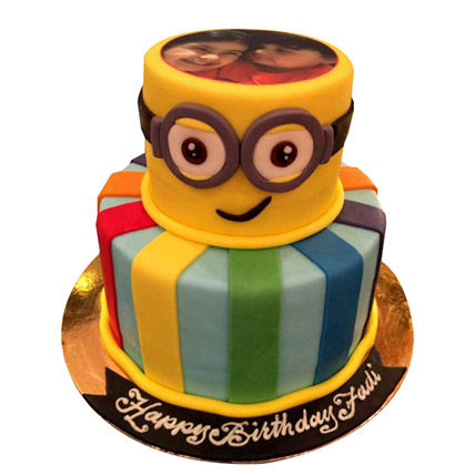 Bob the Minion Cake uae | Gift Bob the Minion Cake - Ferns N Petals