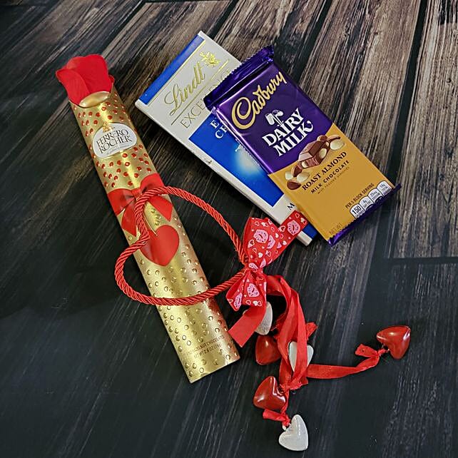 Chocolates And Ornament Valentines Day Combo usa | Gift Chocolates And ...
