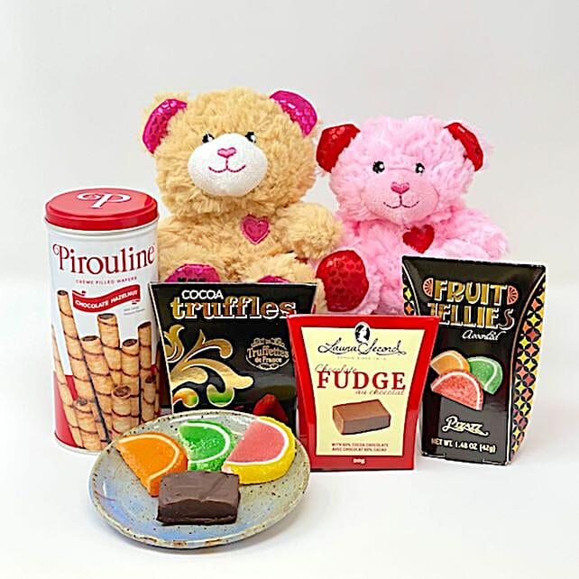 V Day Love Sweet Treats And Teddies usa | Gift V Day Love Sweet Treats ...