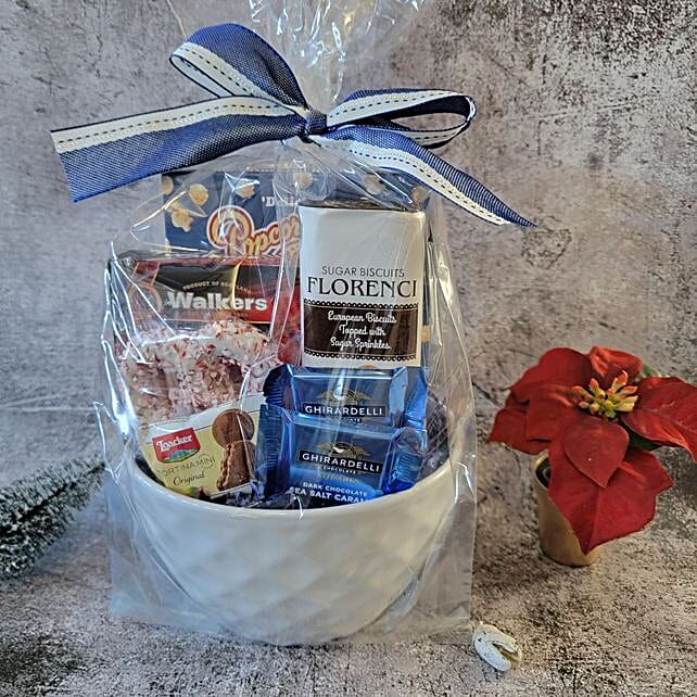 Sugary Christmas Surprise Hamper usa | Gift Sugary Christmas Surprise ...