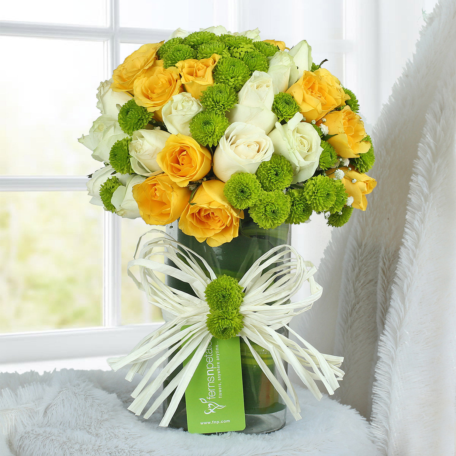 Buy/Send Yellow Rose Arrangement Online- Ferns N Petals