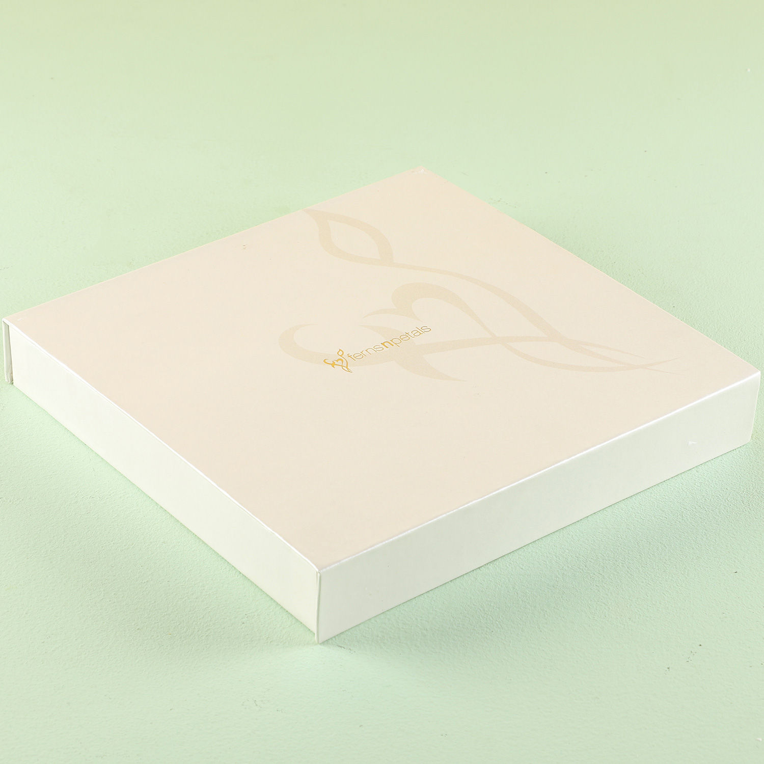 Buy/Send Delicious Amul Chocolate Bars White Box Online- Ferns N Petals